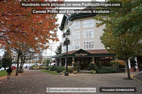 Riverplace Hotel Tom Mccall Waterfront Park Portland Oregon Photo