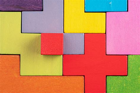 추상적인 배경 다양한 다채로운 모양의 나무 블록이 있는 배경 개념에 대한 스톡 사진 및 기타 이미지 개념 개체 그룹 건설