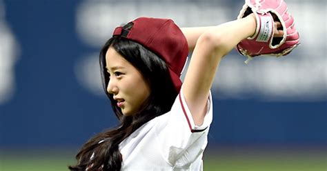 [md포토] 베리굿 조현 볼륨감 뽐내며 시구