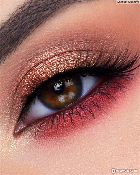 Палетка теней для век Makeup Revolution Forever Flawless Decadent ...