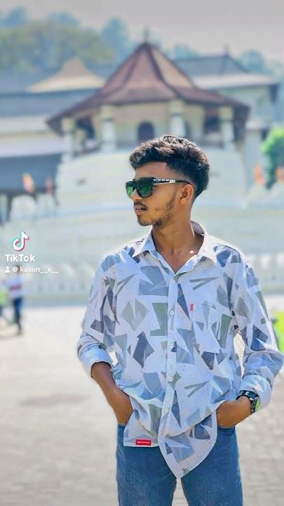 ඇස් දෙක පියාගෙන මේ සින්දුව අහල බලන්න 😫 ️හිතට දැනෙන දේ Comment කරන්න Shortvideo Viralvideo