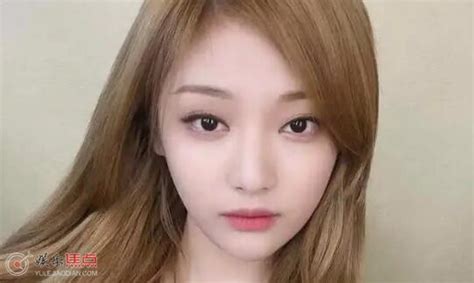 宁艺卓右眼失明是真的吗娱乐焦点网