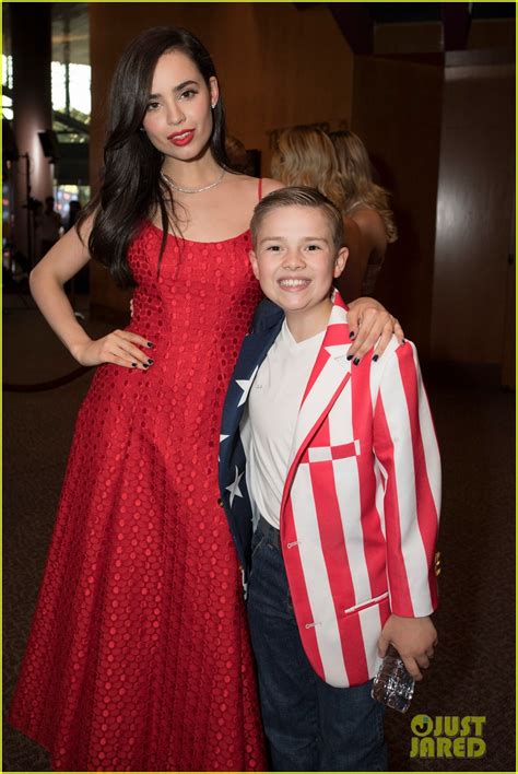 Sofia Carson Sabrina Carpenter And Kevin Quinn Premiere Adventures In