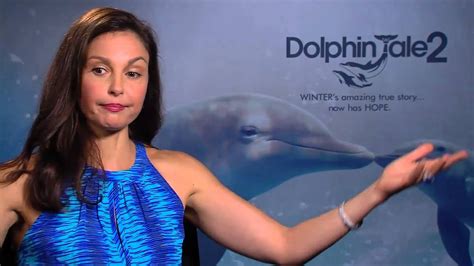 Dolphin Tale 2 Hag Age 10 Talks To Ashley Judd Youtube