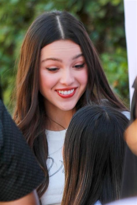 Olivia Rodrigo Sexy Legs Hot Celebs Home