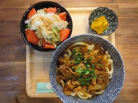 カレーうどんの献立2022年8月29日の昼ごはん 我が家の献立の記録、糖尿病で食事制限、リウマチの記録