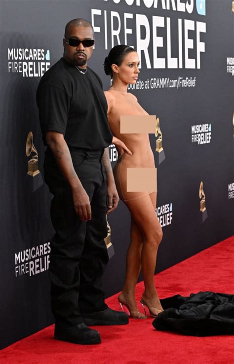 Galerie Foto Kanye West și Bianca Censori dați afar de la Grammy
