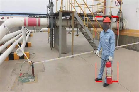 危险区域闯入识别预警系统 自动识别监控区域人员闯入行为 陕西亿鑫鸿物联技术有限公司