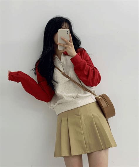 꾸안꾸아방핏 타코 카라 배색 반집업 아노락 나그랑 세미크롭 맨투맨 3color 에이블리