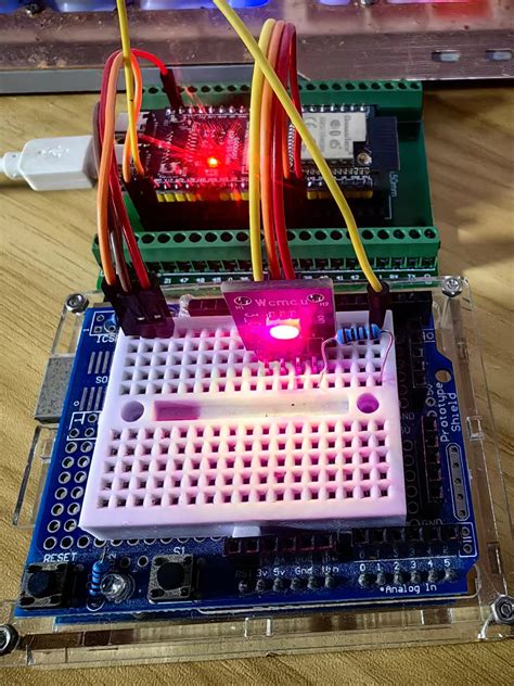 【花雕学编程】arduino动手做（232） esp32 s3 cam 实现rgb led沿着模型改变颜色的彩虹渐变灯 makelog 造物记