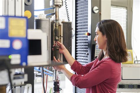 Universal Testing Machines Instron Institute For General Materials Properties