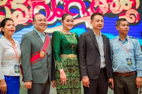 អ្នកដឹកនាំភាពយន្ត ចម្រៀង «ជីវិតក្មេងវត្ត របស់សម្តេចតេជោ ហ៊ុន សែន