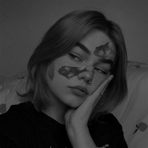 Cute Profile Pictures Cool Girl Pictures Girl Photos Aesthetic Eyes