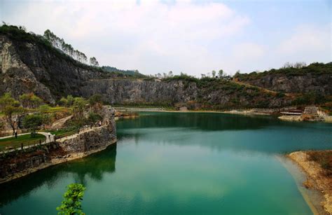 铜锣山矿山公园 湖泊池塘 自然风景 摄影 汇图网www huitu