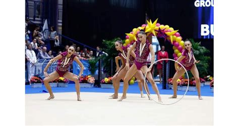 Ансамбълът ни по художествена гимнастика спечели 3 златни медала в Испания