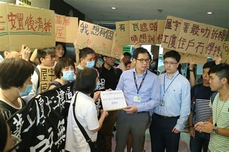 葵涌工廈劏房戶被迫遷 留守屋宇署要求合理安置 獨媒報導 獨立媒體