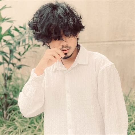 무함마드 “ ” Hass • Threads Say More