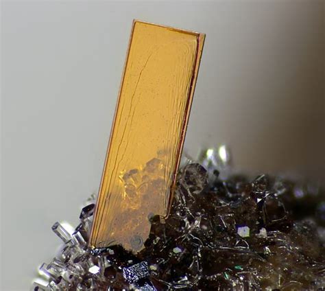 Pseudobrookite Fe2tio5 Nel 2024 Minerali Cristalli