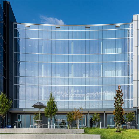 커튼월 시스템의 종류 세부사항 기능 및 장점 9월 2024