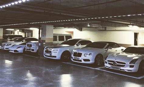 지드래곤은 람보르기니 배용준은 마이바흐… 슈퍼카 타는 연예인들 연예 기사 더팩트