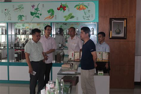 牵手电商寻医问药网董事长郑早明一行莅临海昌中药参观指导 生物探索