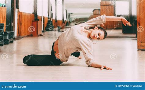 Choreography Gymnastics Lady Sensual Move Dance Stock Image Image Of