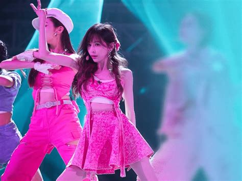 《乘风破浪的姐姐3》第四次公演 王心凌亮相 搜狐大视野 搜狐新闻