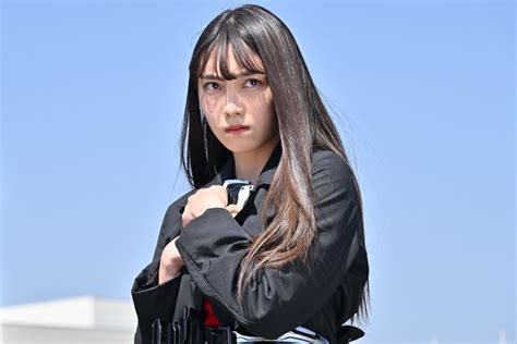 ยลโฉม มดแดง คนล่าสุด สาวน้อยวัย 18 ปี เตรียมตัวแปลงร่าง