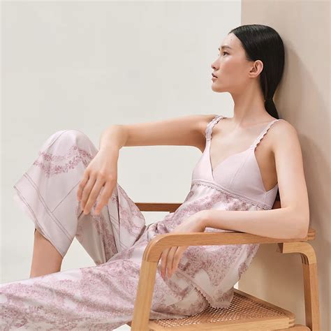 Brides de Gala en Fleurs sleeveless twillaine knit nightgown Hermès