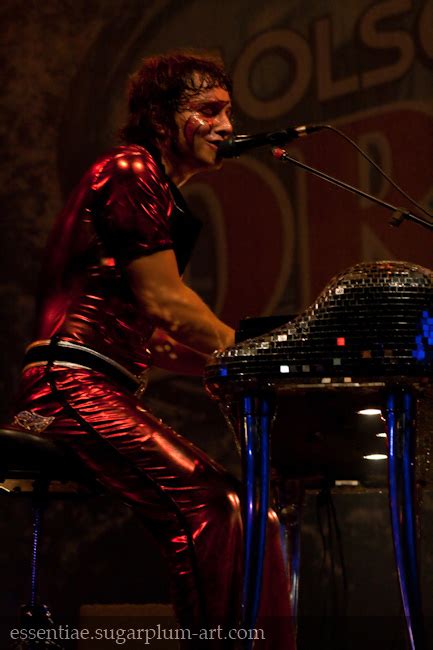 Antoine Gratton Essentiae