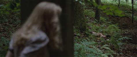 Naked Margot Robbie in Suite Française