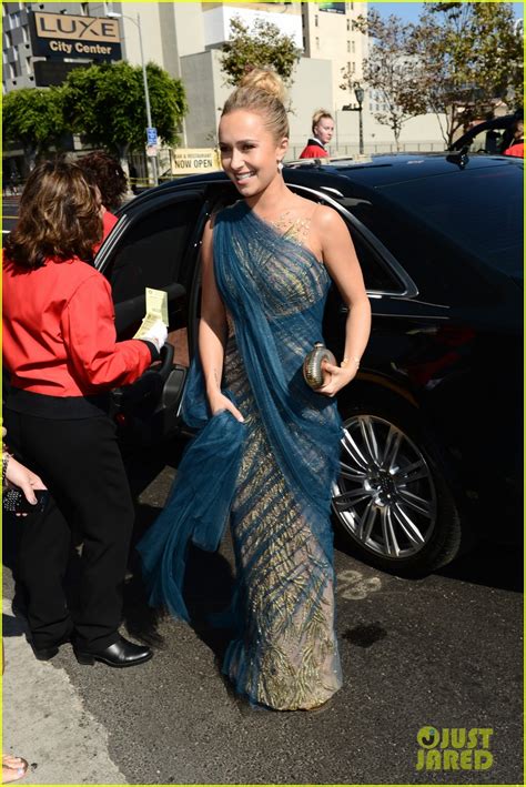 Photo Hayden Panettiere Connie Britton Emmys 2012 Red Carpet 05
