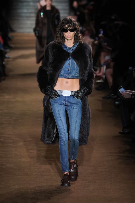 Yes Skinny Jeans Are Back For Fall
