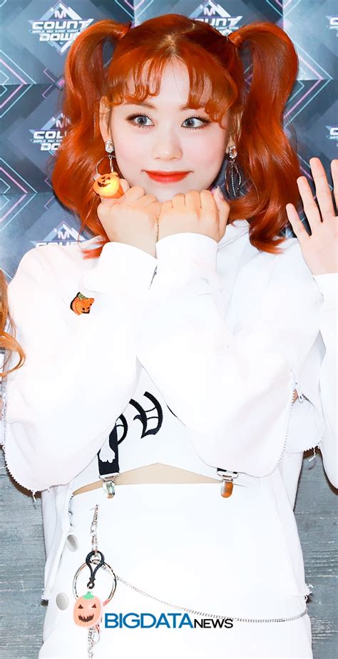 Big포토 위키미키weki Meki 루아 귀여움 매력지수 한도초과중