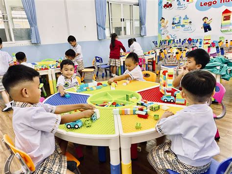 การเล่นสื่อเลโก้ โรงเรียนเทศบาล ๕ อิสาณอนุสรณ์ Facebook