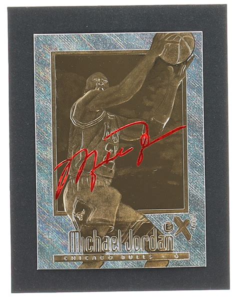 Michael Jordan 1997 Skybox Ex 2000 Red Signature Holographic 23kt Gold