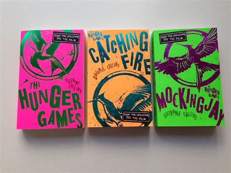 Scholastic Uk Lanza La Edición Propaganda De Los Libros De Los Juegos