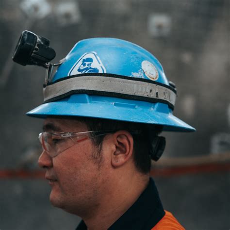 Оюу Толгойн гүний уурхайн ээлжийн ахлах ажилтан Н Оюун Эрдэнэ Станц Wrench Амь хамгаалах баг