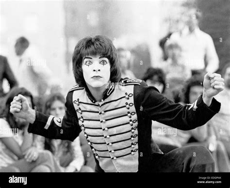 Robert Shields Age Wiki Net Worth Bio Height Wife