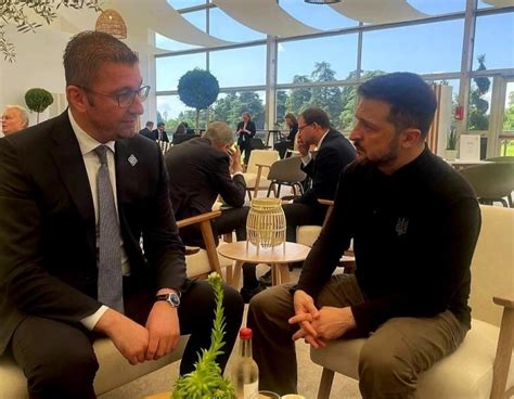 Кратка средба на Мицкоски со Зеленски Независен Весник