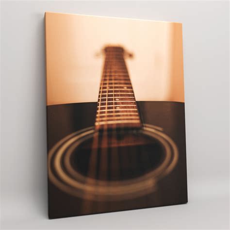 Картина на холсте (интерьерный постер) "Черная акустическая гитара ...