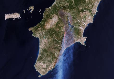 Astonishing Images Show Greece Wildfires From Space Digital Trends