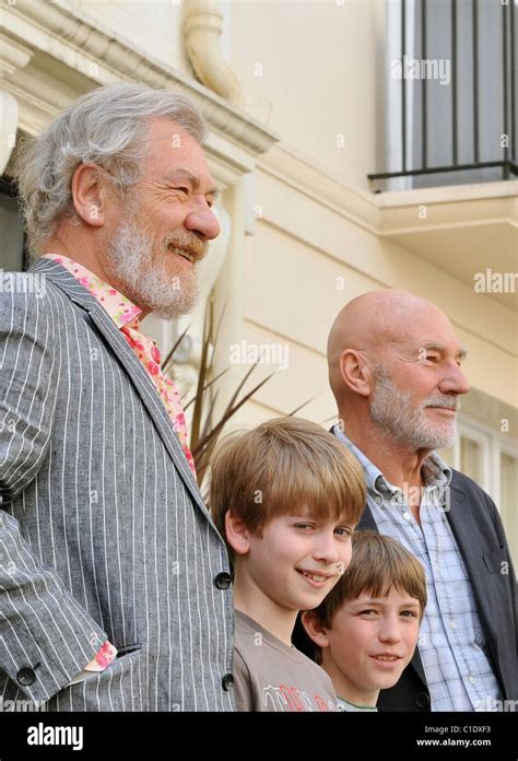 Ian Mckellen Patrick Stewart Sam Walton Richard Linnell Photocall Mit Der Besetzung Von