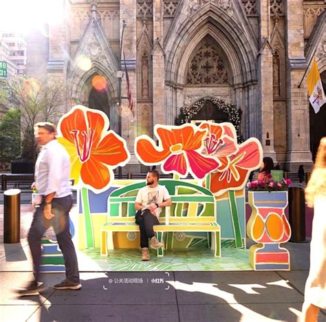 街区美陈｜梵克雅宝第五大道限时快闪空间 小红书 花瓣网
