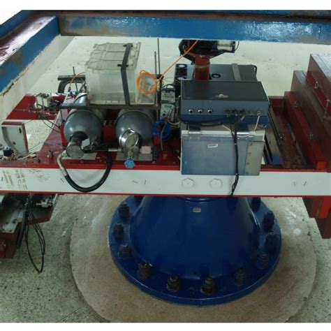 Centrifuge Shaking Table With A Maximum Centrifugal Acceleration Of 50 Download Scientific