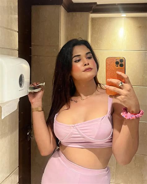 Monti Roy Age Biography Photos Tiktok Height Family Net Worth