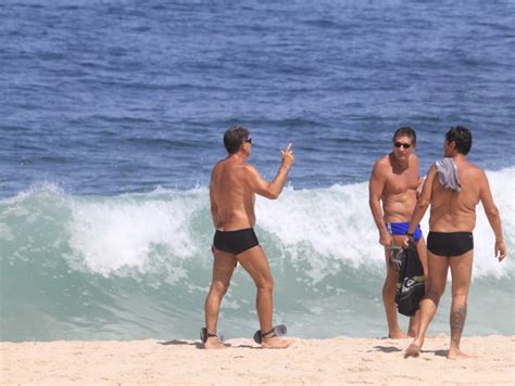 Renato Gaúcho Quebra Quarentena E Vai à Praia Com Amigos Quem Quem News