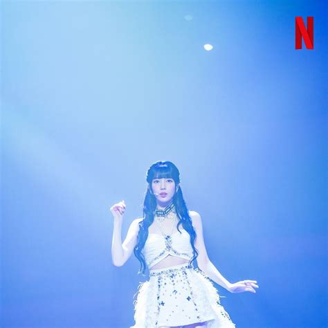 Netflix《我的女神室友斗娜》！秀智驚喜回歸女團身份，一段關於愛情與身分探索的故事