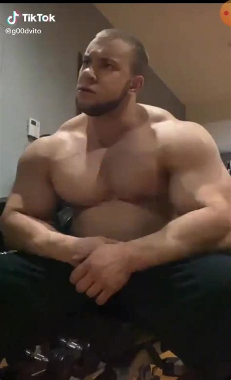 Pec Bounce Video Thisvid Com