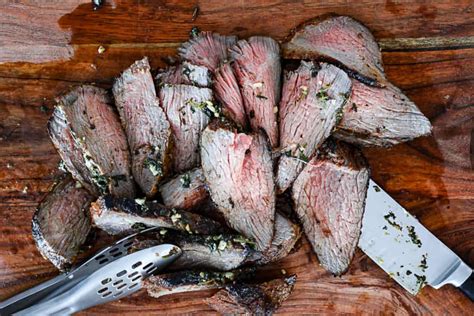 How To Cut Tri Tip Steak Best Carving Tips Sip Bite Go